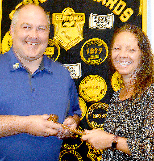 New Sertoma Club president gets gavel | News, Sports, Jobs - The Journal